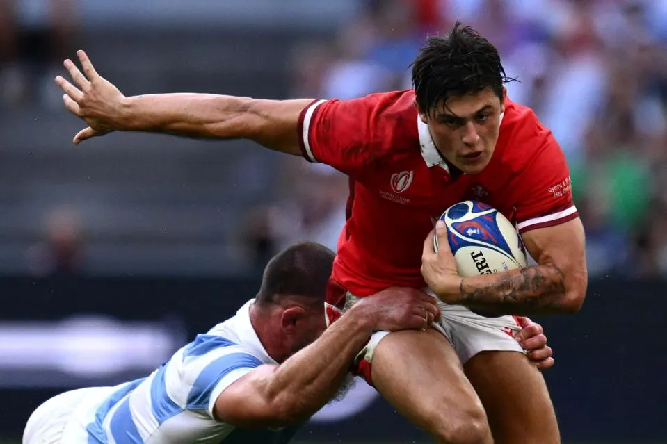 Louis Rees-Zammit Leaves Rugby to Join the NFL - How Difficult is the ...